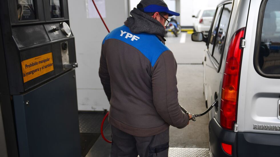 Efecto Ormuz: YPF definió su estrategia de precios tras la suba de Shell y Puma - Minería ...